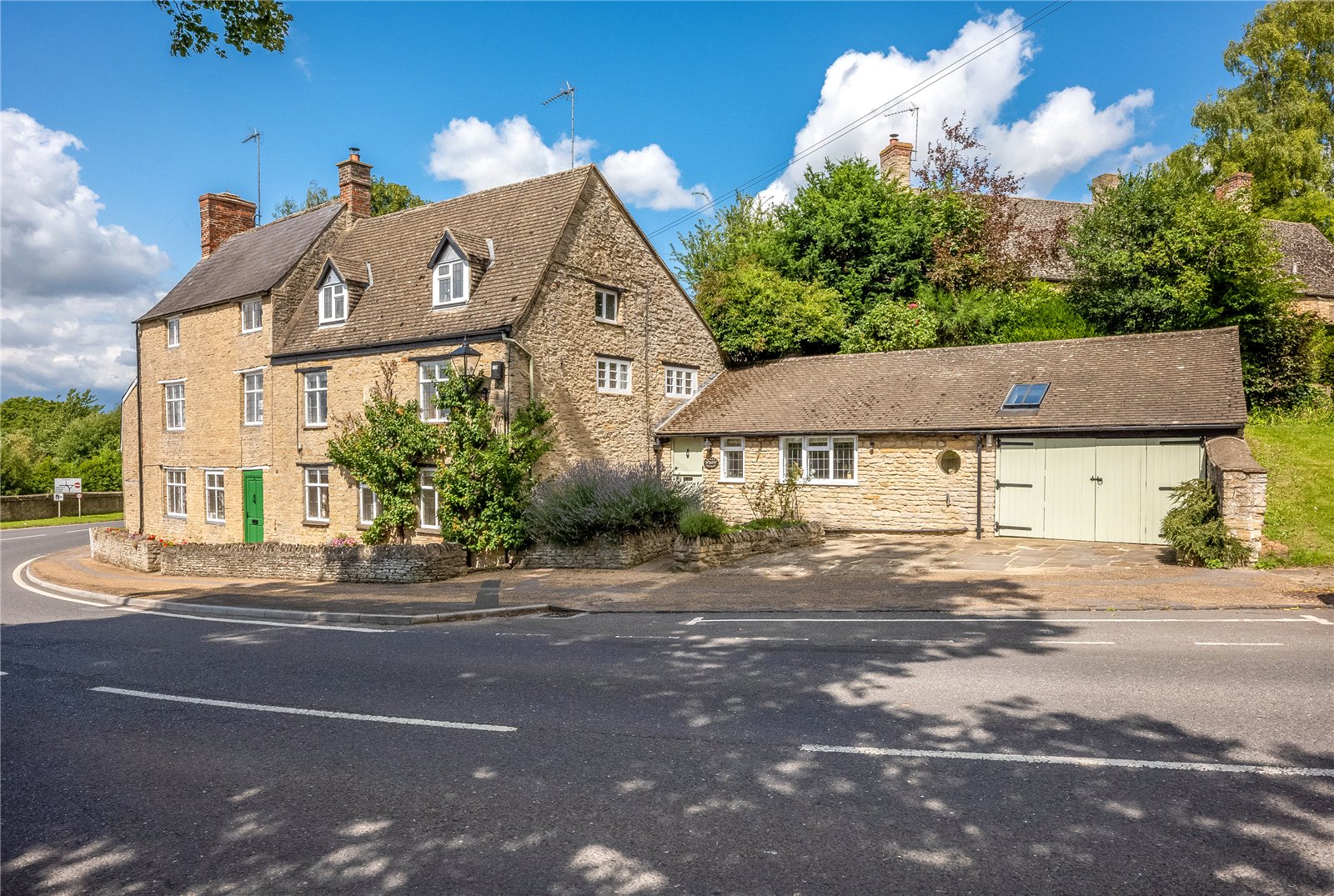 Roundtown, Aynho, Oxfordshire, OX17 3BH | Mark David